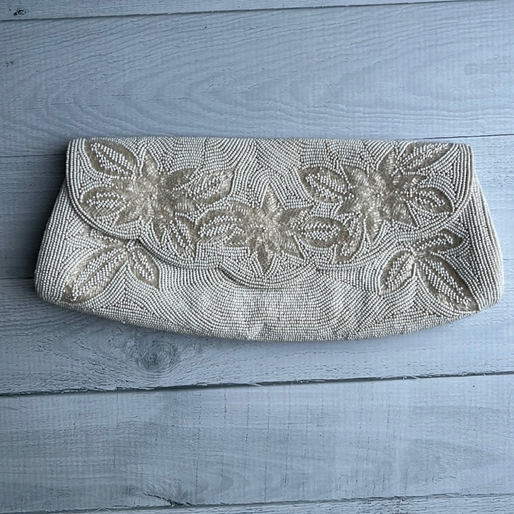 Vintage Iiyama Japan 1960s Ivory Hand Beaded Clutch - Gem